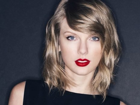 8 Most Beautiful Female Singers in the United States - Exploring-USA