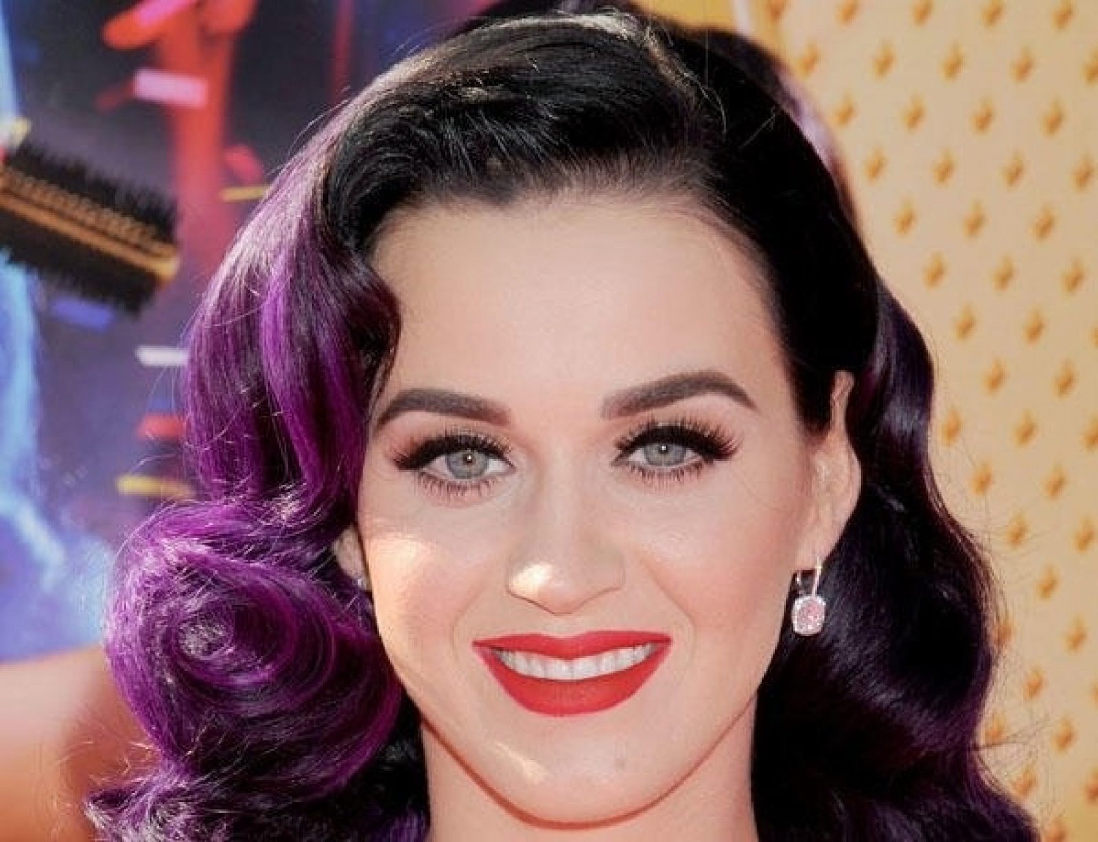 8 Most Beautiful Female Singers in the United States - Exploring-USA