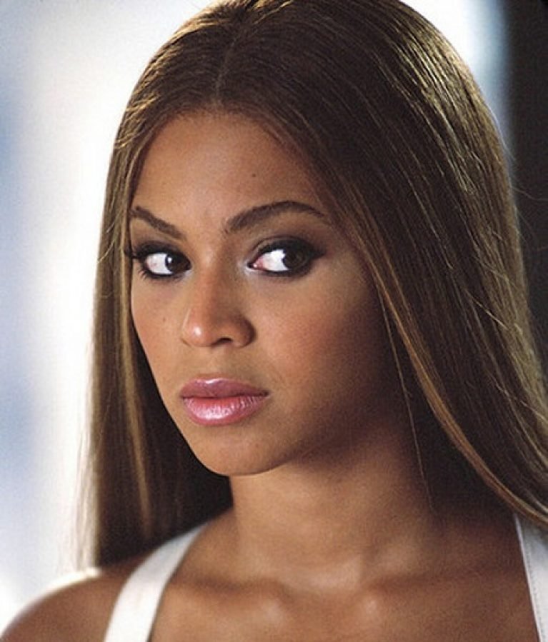 8 Most Beautiful Female Singers in the United States - Exploring-USA